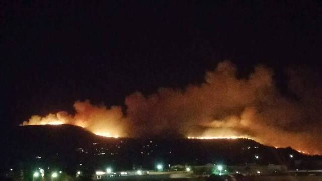 Crews fighting fire near Table Rock, some homes evacuated - KIVITV.com ...